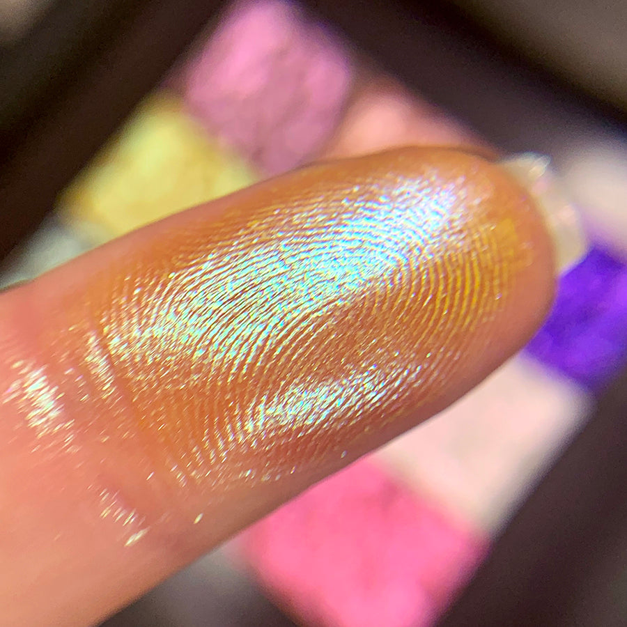 Solarium | Electric Multichrome Eyeshadow – Clionadh Cosmetics
